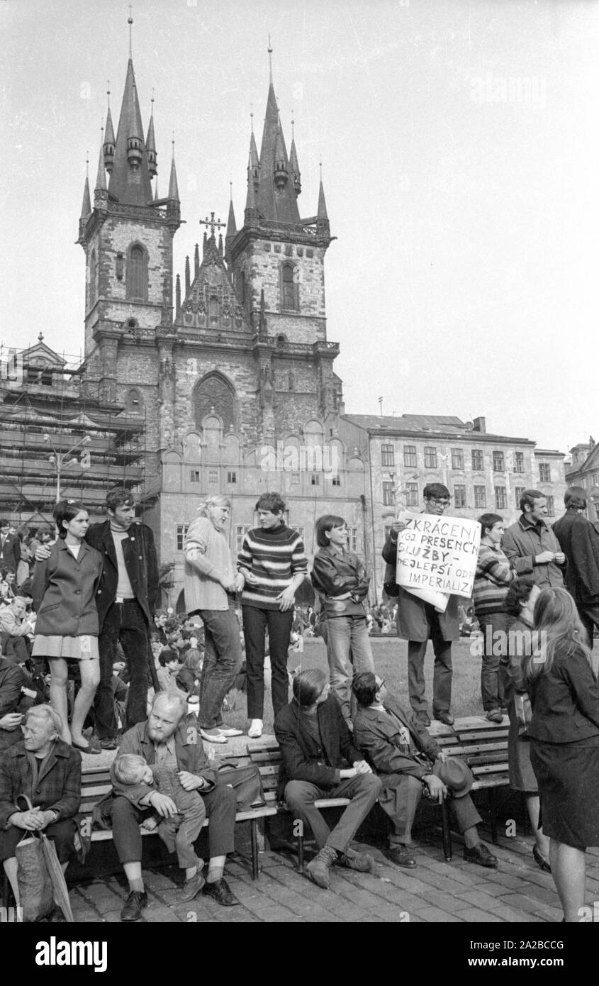 1968 protest poster hi-res stock photography and images - Alamy
