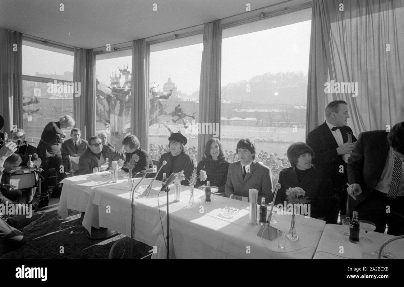 George harrison help beatles 1965 hi-res stock photography and images ...