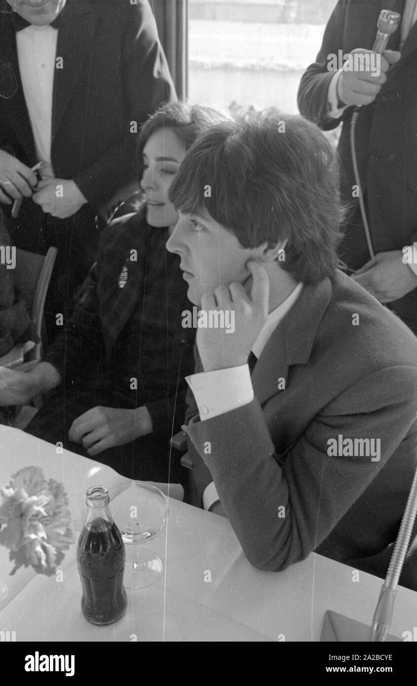 Eleanor bron hi-res stock photography and images - Alamy