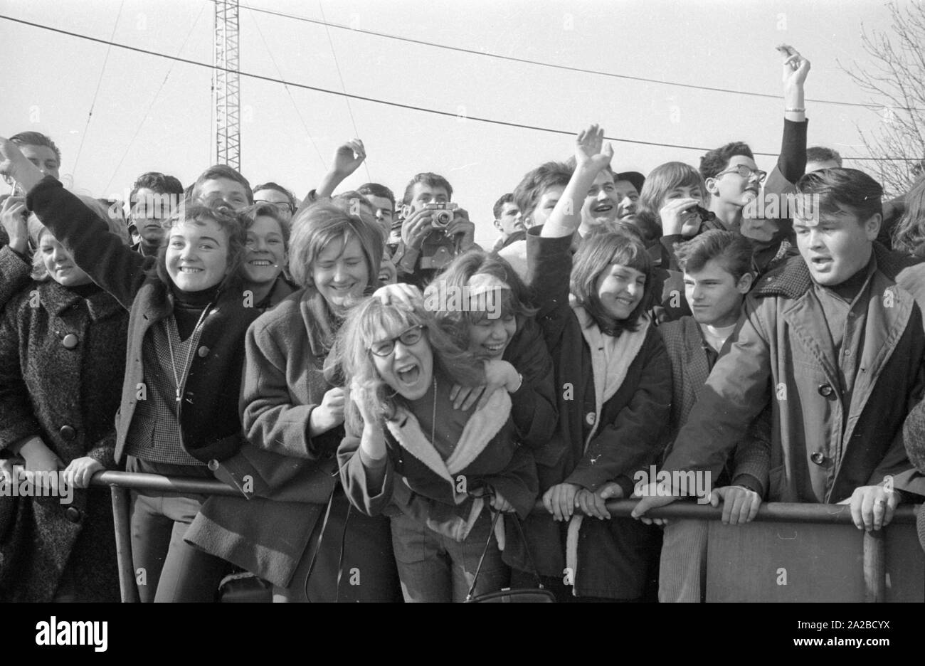 Beatles band fans hi-res stock photography and images - Alamy