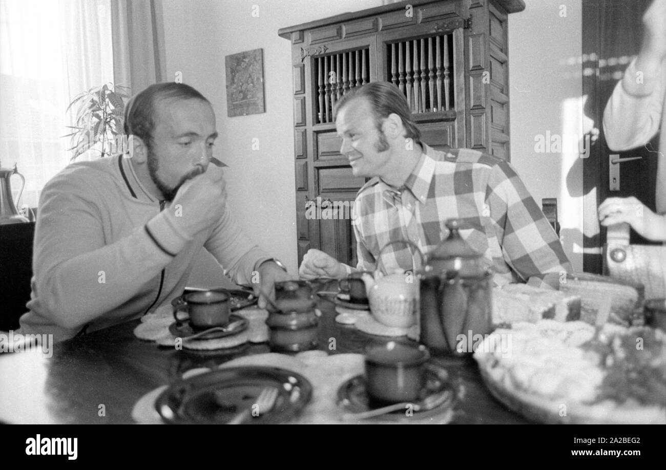 The javelin throwers Klaus Wolfermann and Janis Lusis with coffee and ...