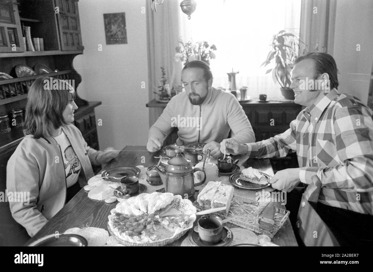 The javelin throwers Klaus Wolfermann and Janis Lusis with coffee and ...