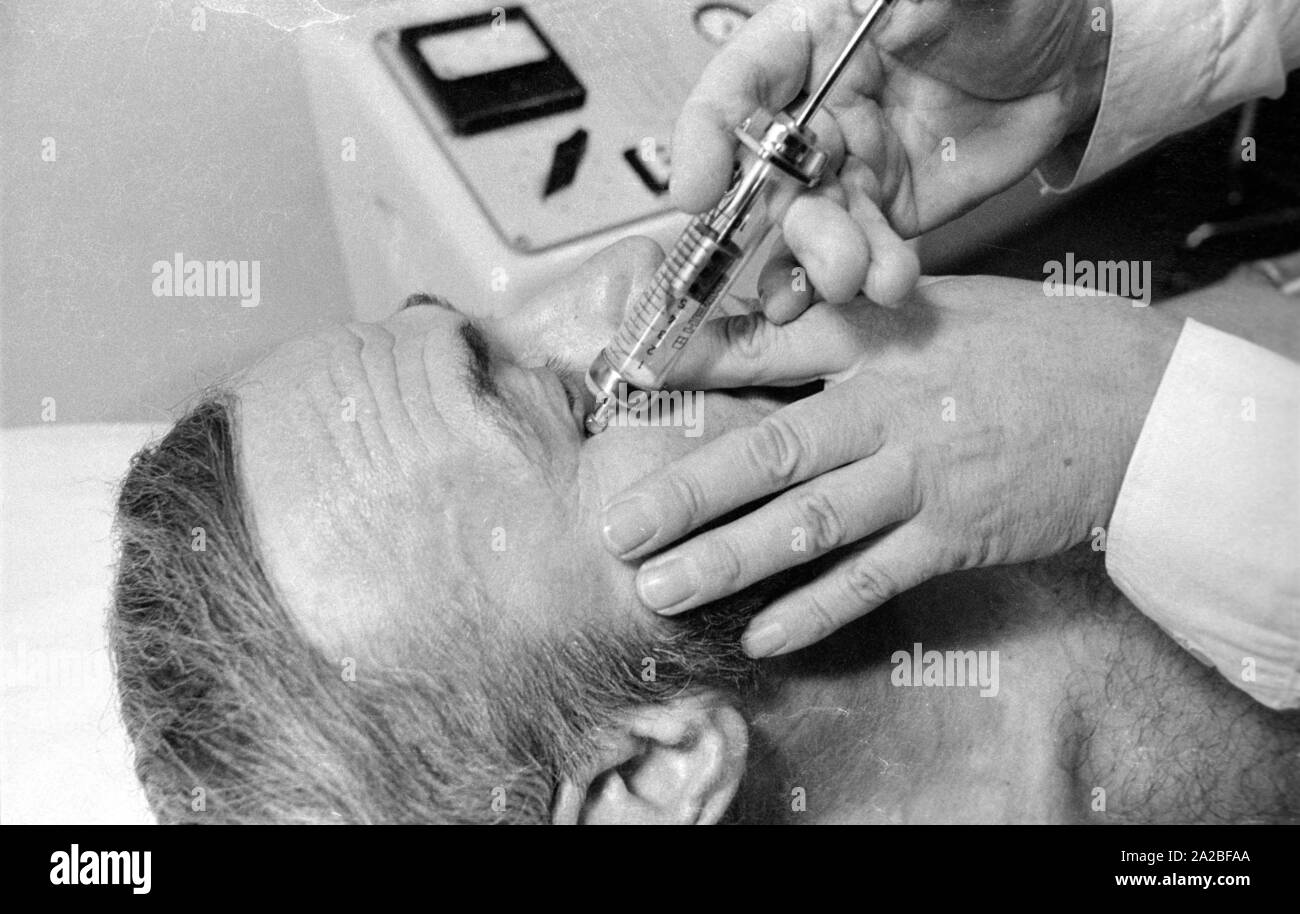 The alternative treatment method "ozone therapy" uses ozone gas. Here ...