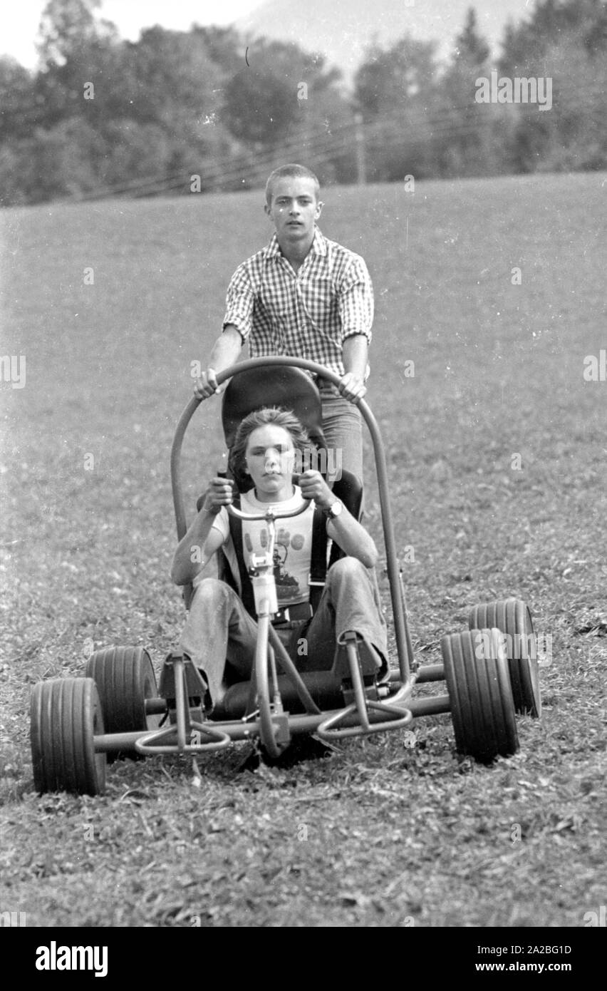 Downhill go cart Black and White Stock Photos & Images - Alamy
