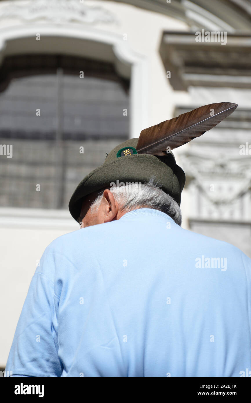 Honor troops hi-res stock photography and images - Alamy