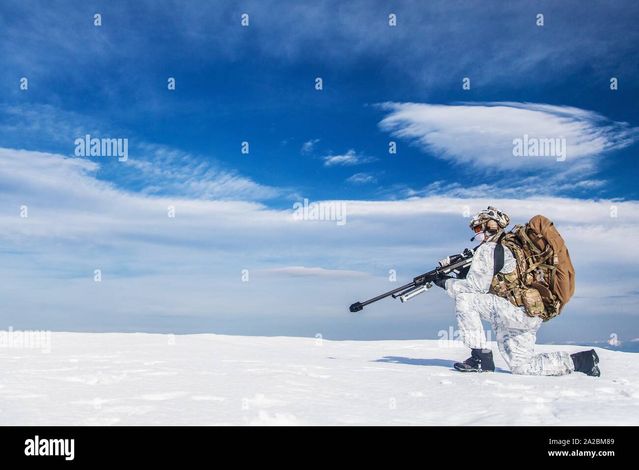 Army soldier cold snow rifle holding standing hi-res stock photography ...