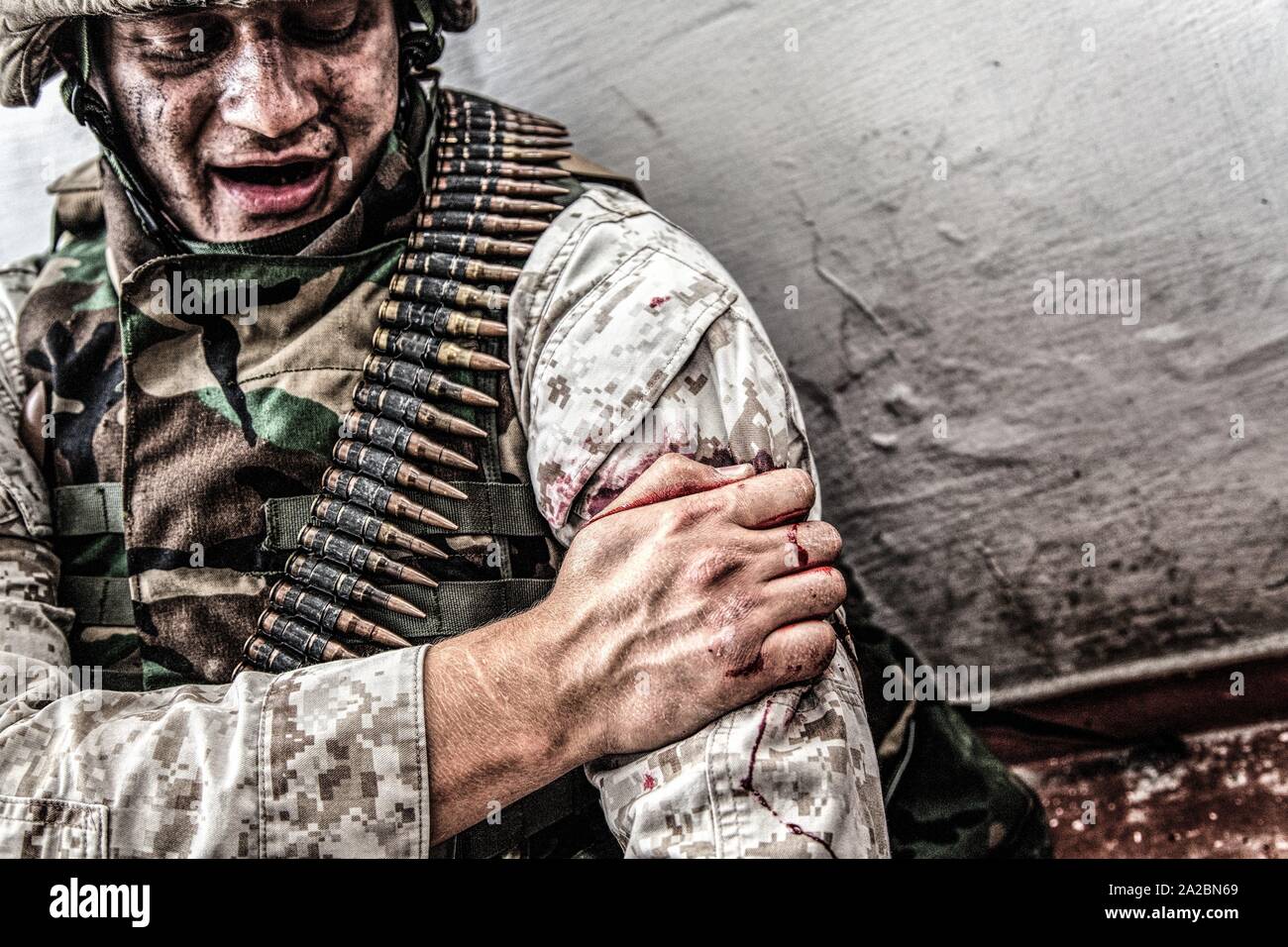 Clamp in fight hi-res stock photography and images - Alamy