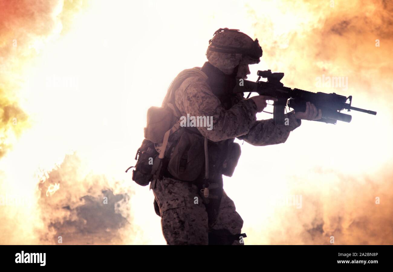 Modern infantry hi-res stock photography and images - Alamy