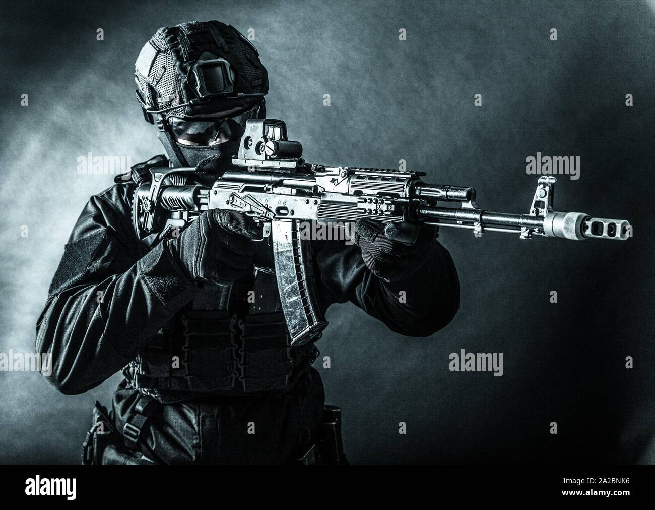 Police quick response team hi-res stock photography and images - Alamy