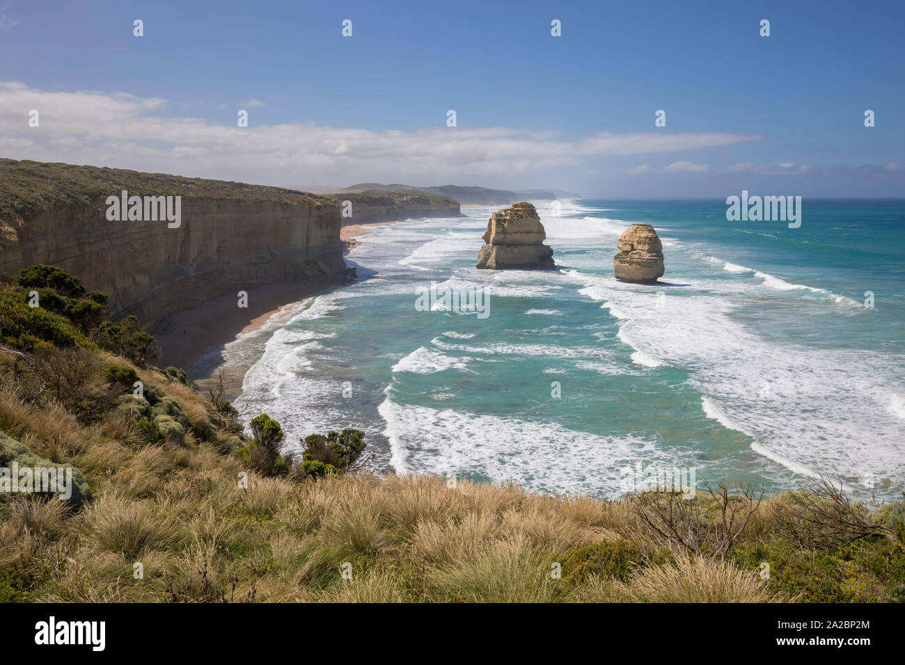 Giant limestone stacks, Gog and Magog. Gibson Steps, Great Ocean Road ...