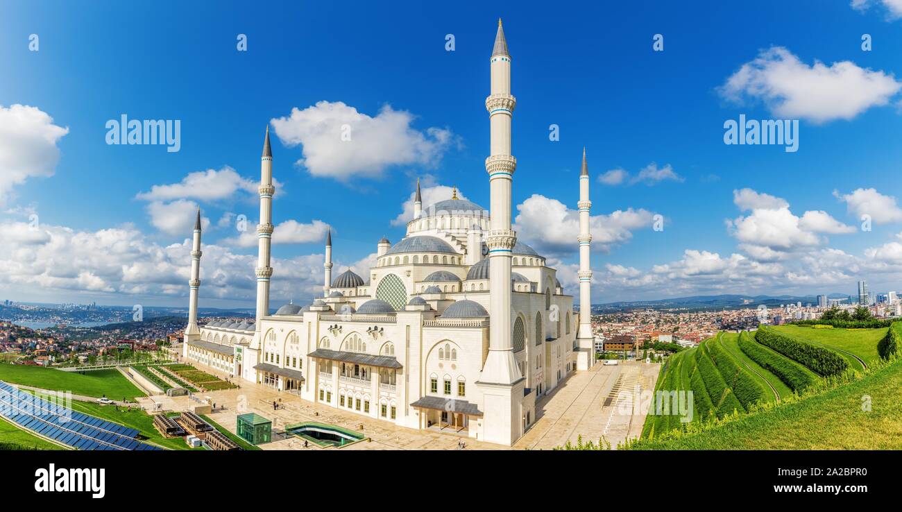 Big large mosque hi-res stock photography and images - Alamy
