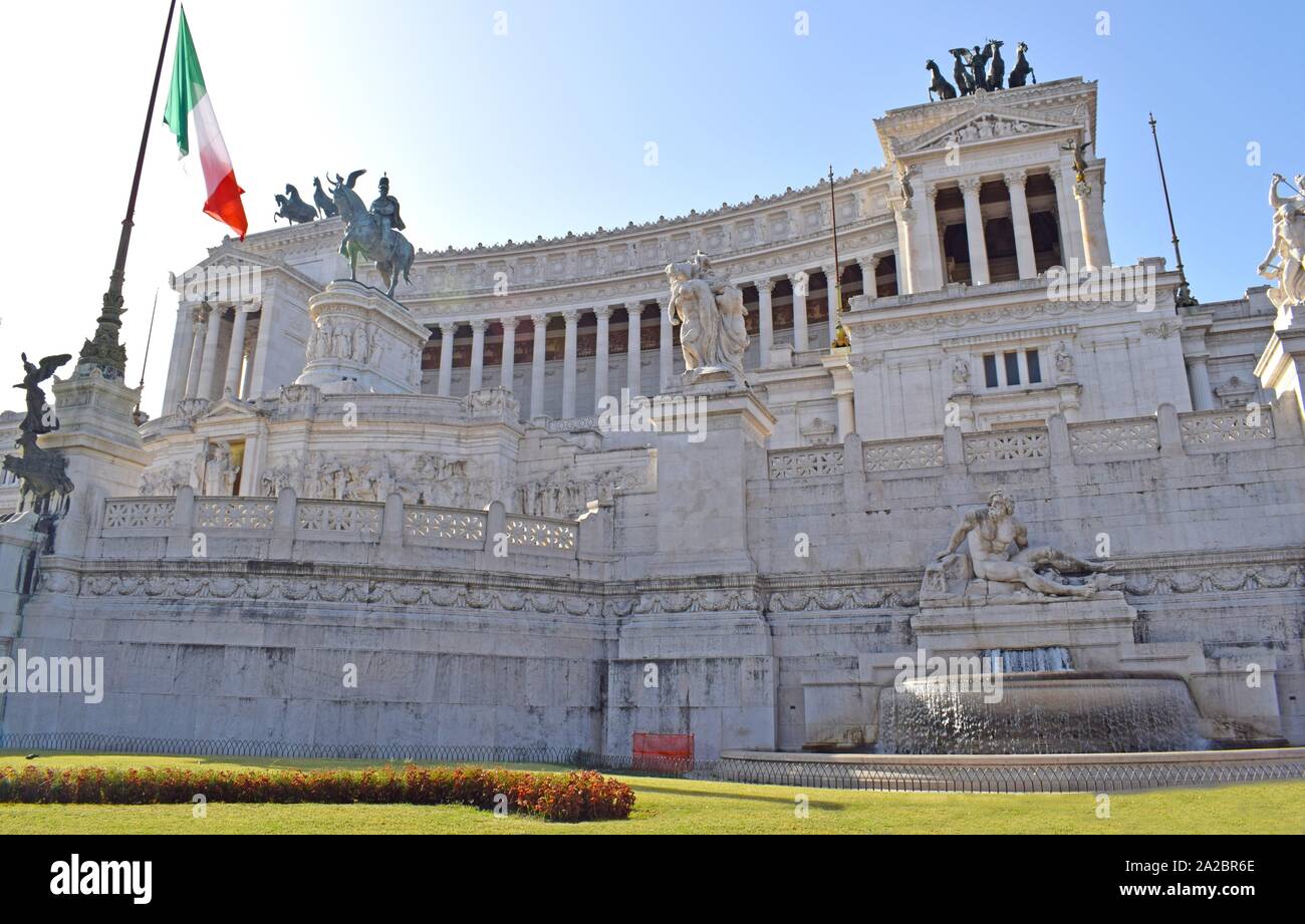 Vittorio emanuele ii construction hi-res stock photography and images ...