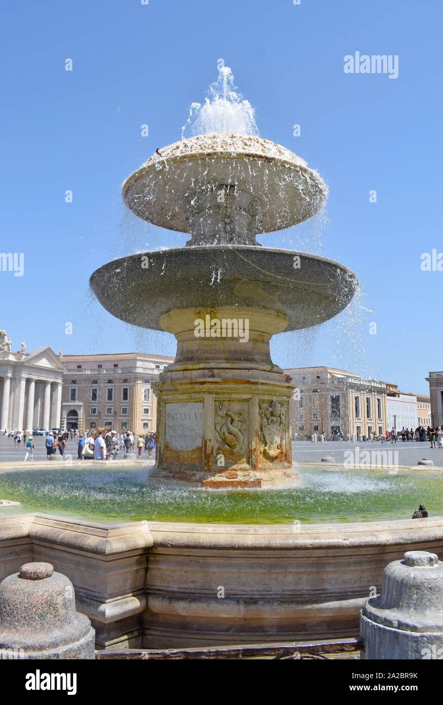 Fountain water building hi-res stock photography and images - Alamy