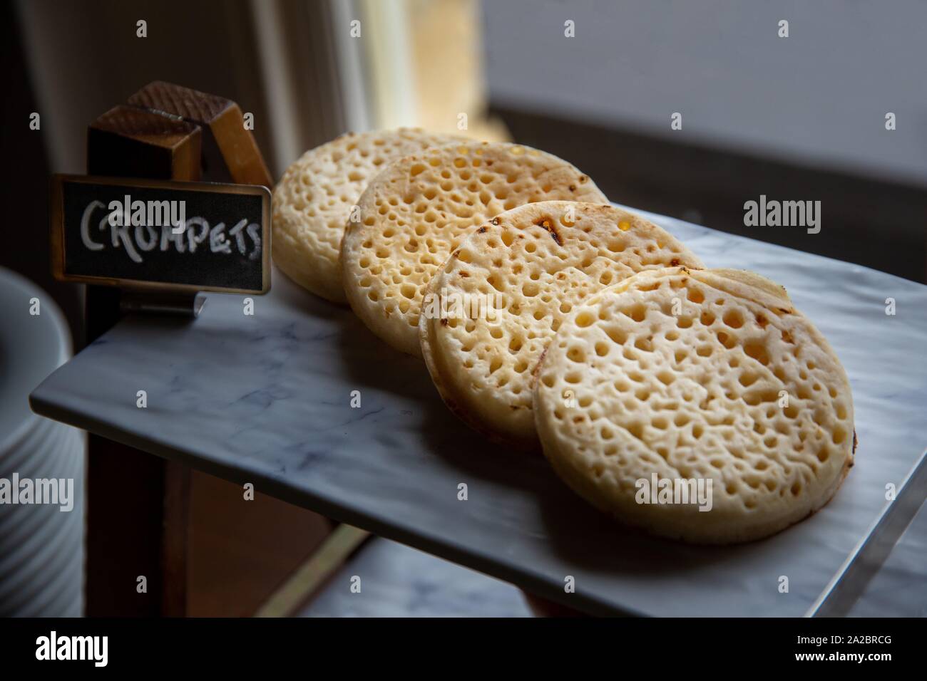 English toasted crumpets hi-res stock photography and images - Alamy