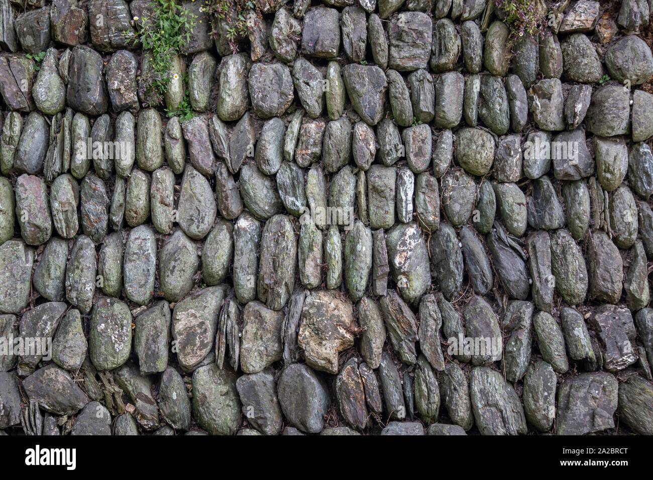 Traditional english country wall hi-res stock photography and images ...