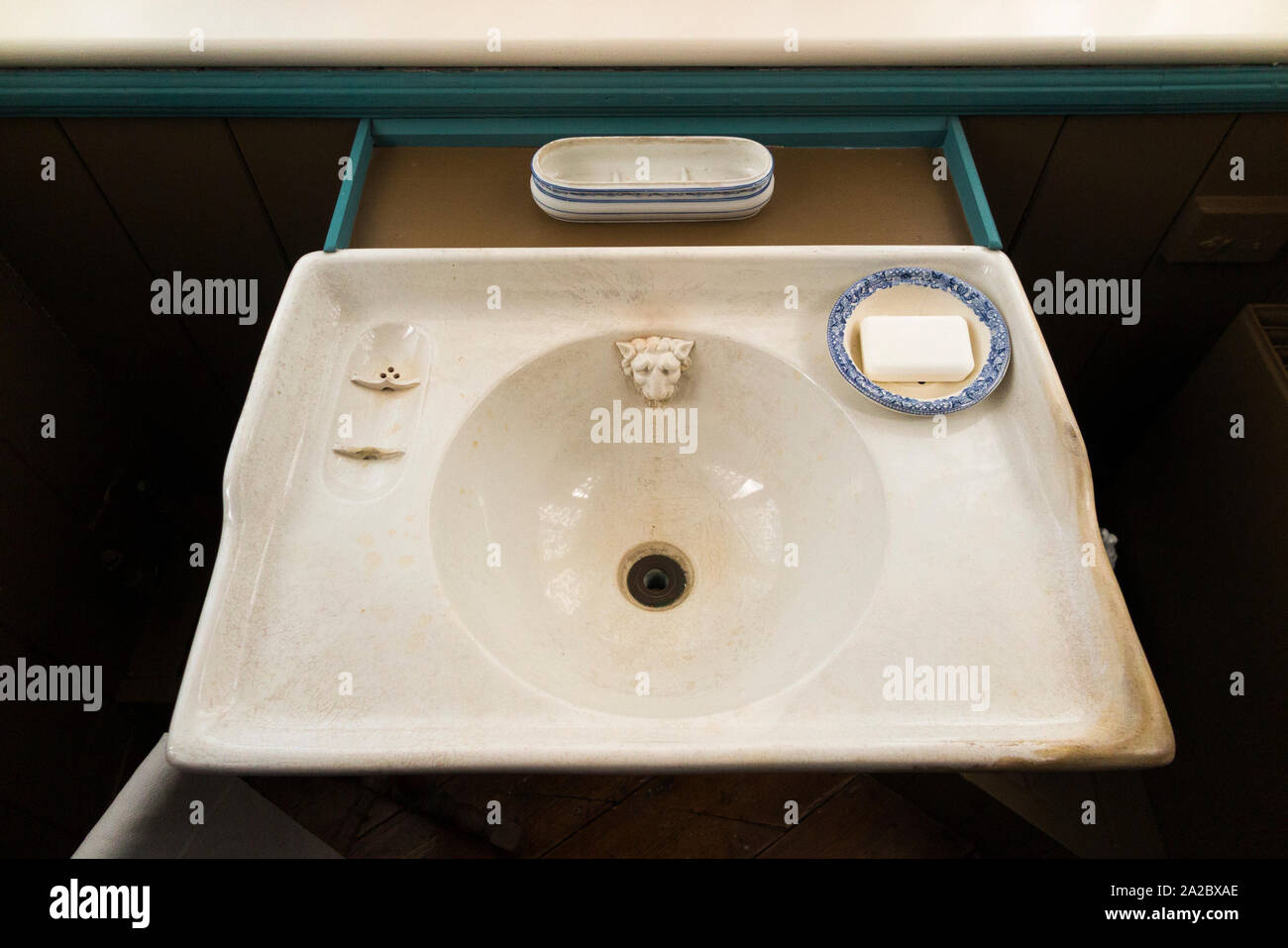 Victorian era wash basin / washbasin vintage ceramic sink in a period ...