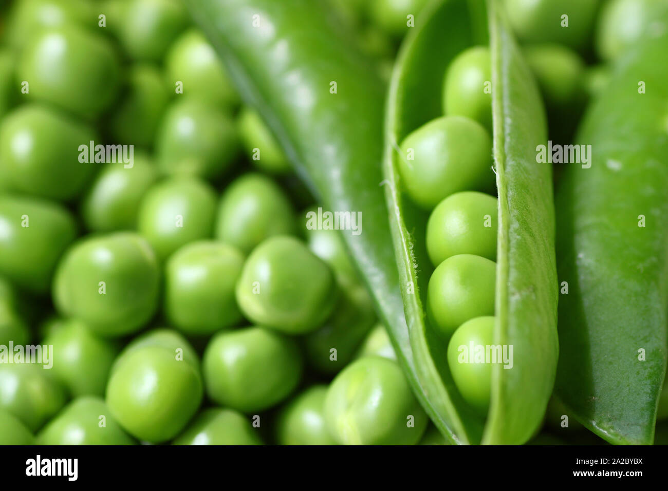 Fresh green peas. Close-up picture Stock Photo - Alamy