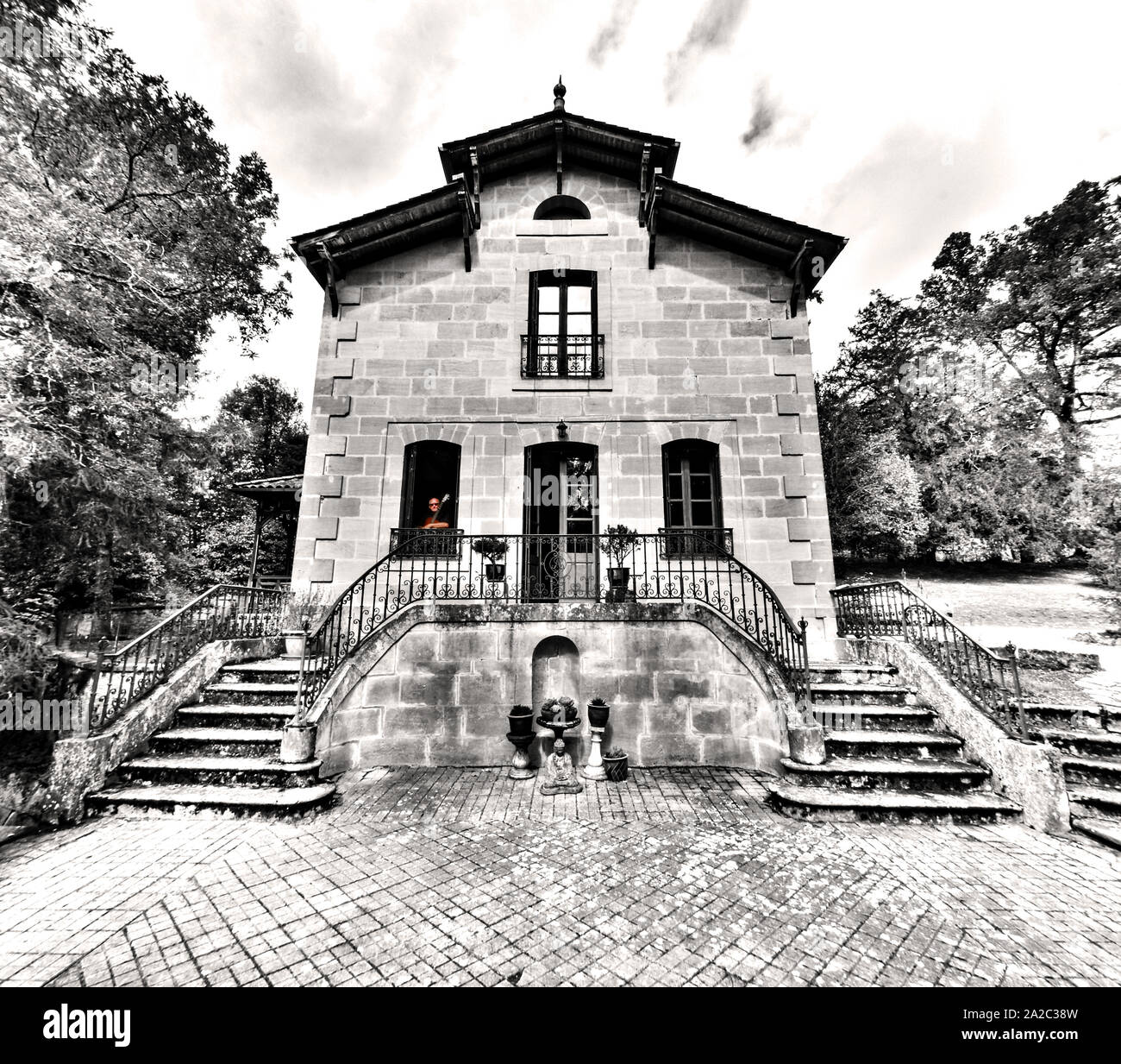 Ghost house hi-res stock photography and images - Alamy