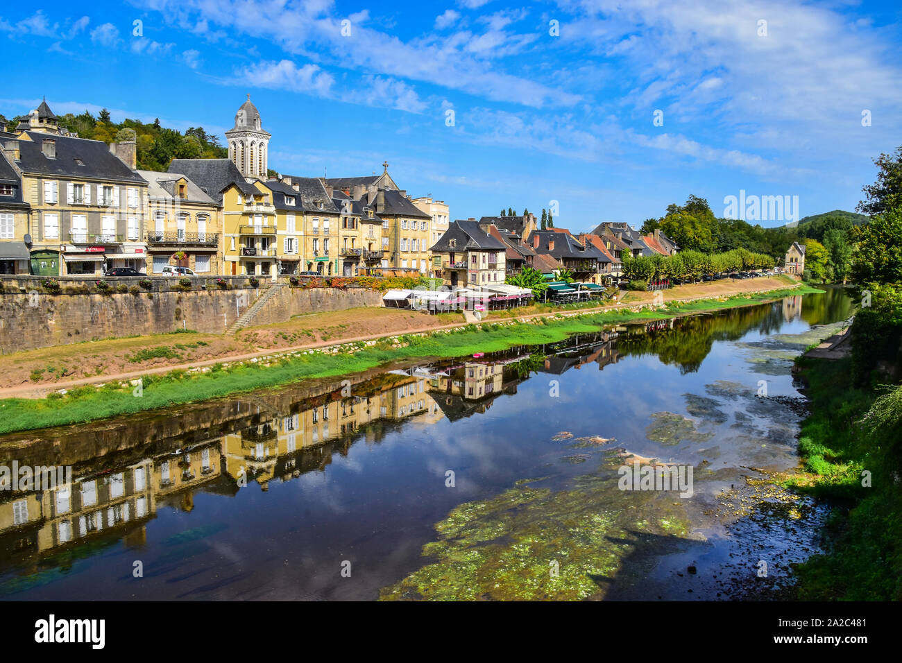 Montignac Dordogne High Resolution Stock Photography and Images - Alamy