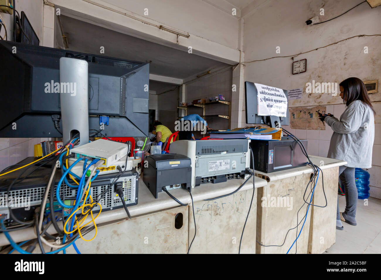 Bus station ticket counter hi-res stock photography and images - Alamy