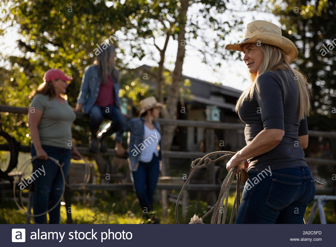 Roping hi-res stock photography and images - Alamy