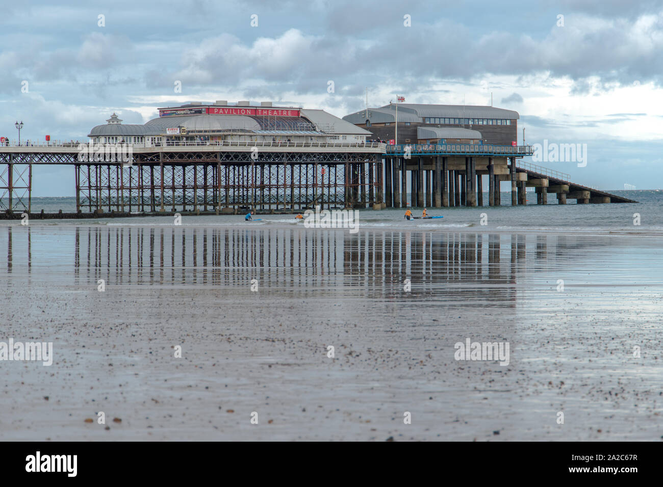 Pier pavilion theatre hi-res stock photography and images - Alamy