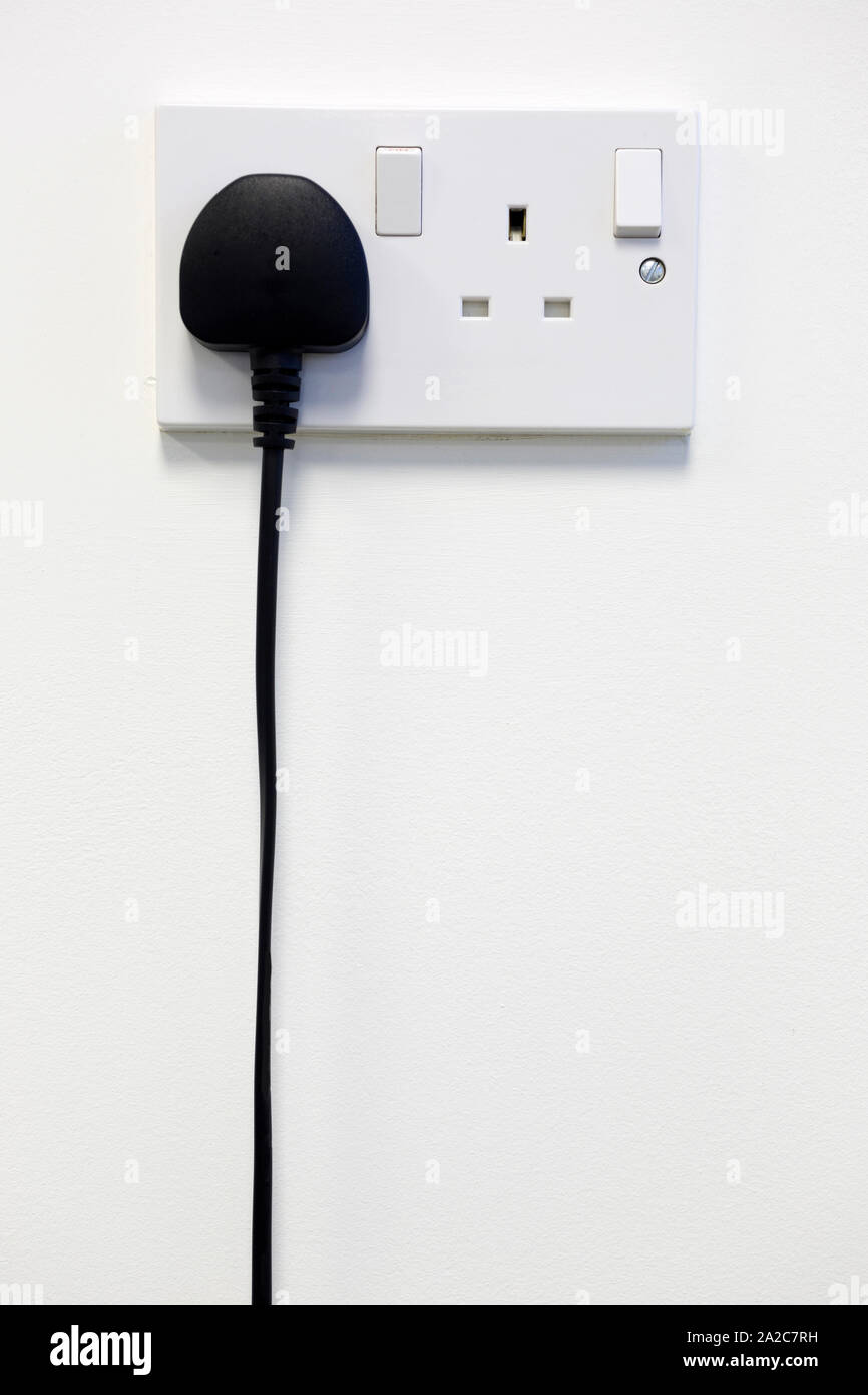 British wall double plug socket Stock Photo - Alamy