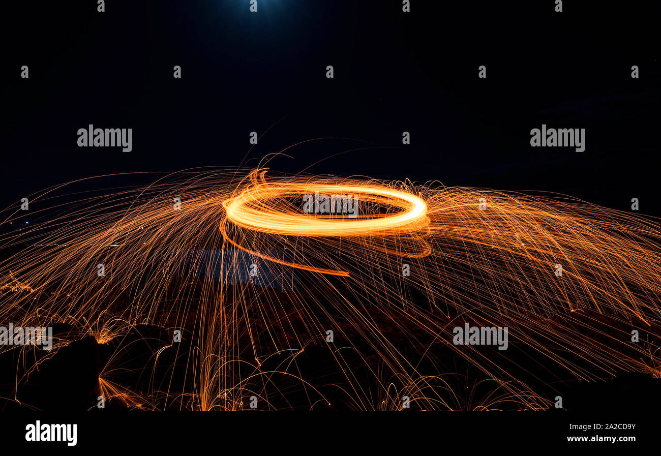 Steel wool on fire hi-res stock photography and images - Alamy