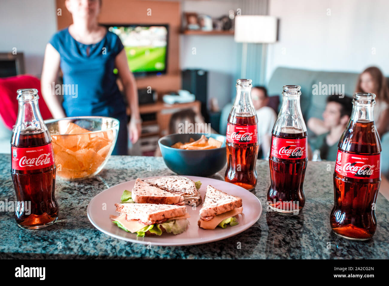 Group of people drinking coca cola hi-res stock photography and images ...