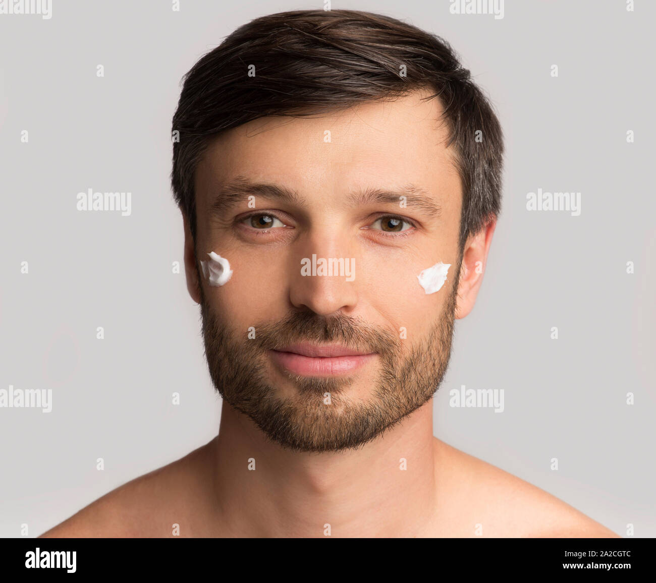 Skin whitening cream hi-res stock photography and images - Alamy