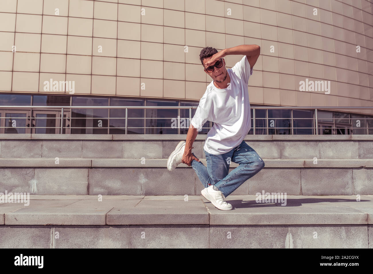 Hop on one leg hi-res stock photography and images - Alamy