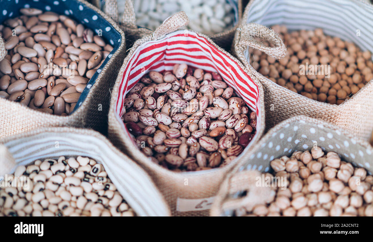 Red pinto hi-res stock photography and images - Alamy