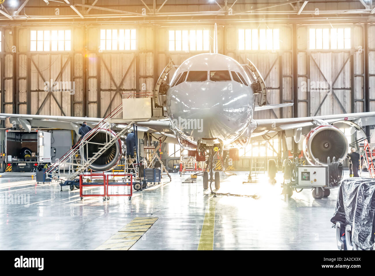 Maintenance hangar hi-res stock photography and images - Alamy