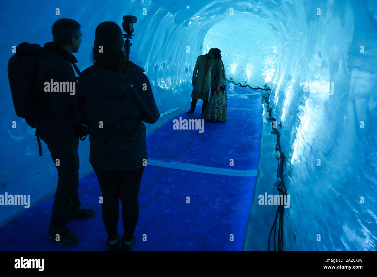 Grotte de la mer de glace hi-res stock photography and images - Alamy