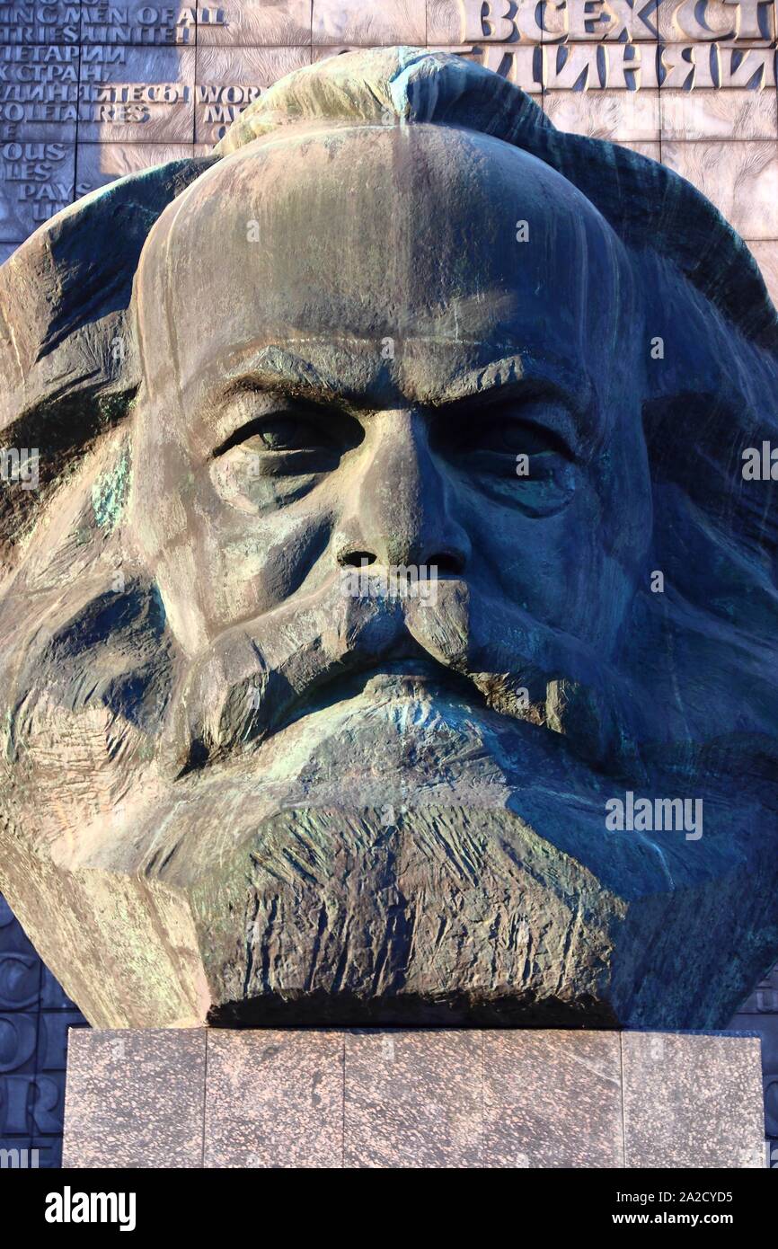 Karl marx bust sculpture hi-res stock photography and images - Alamy