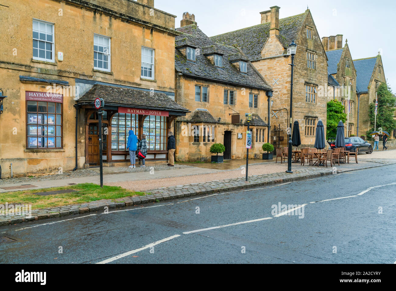 BROADWAY, UK - SEPTEMBER 22 2019: Broadway is a Cotswolds village ...