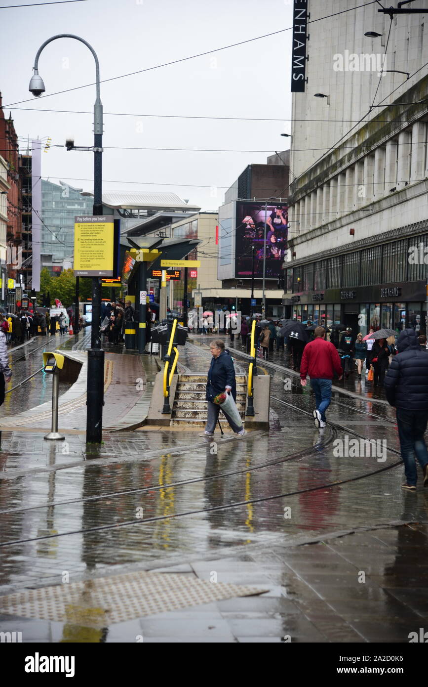 Wet day in manchester hi-res stock photography and images - Alamy