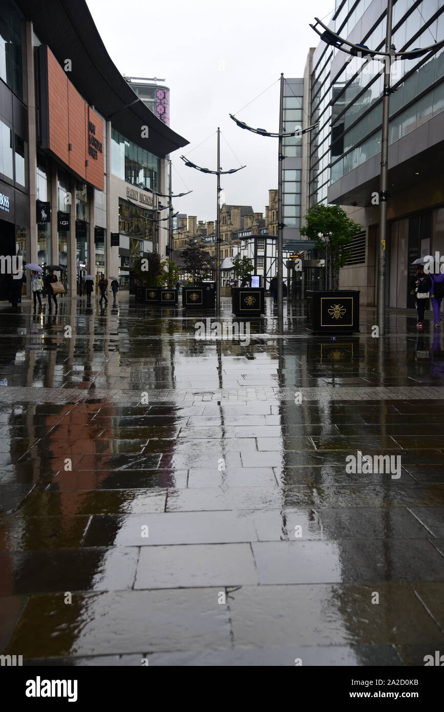 Wet day in manchester hi-res stock photography and images - Alamy