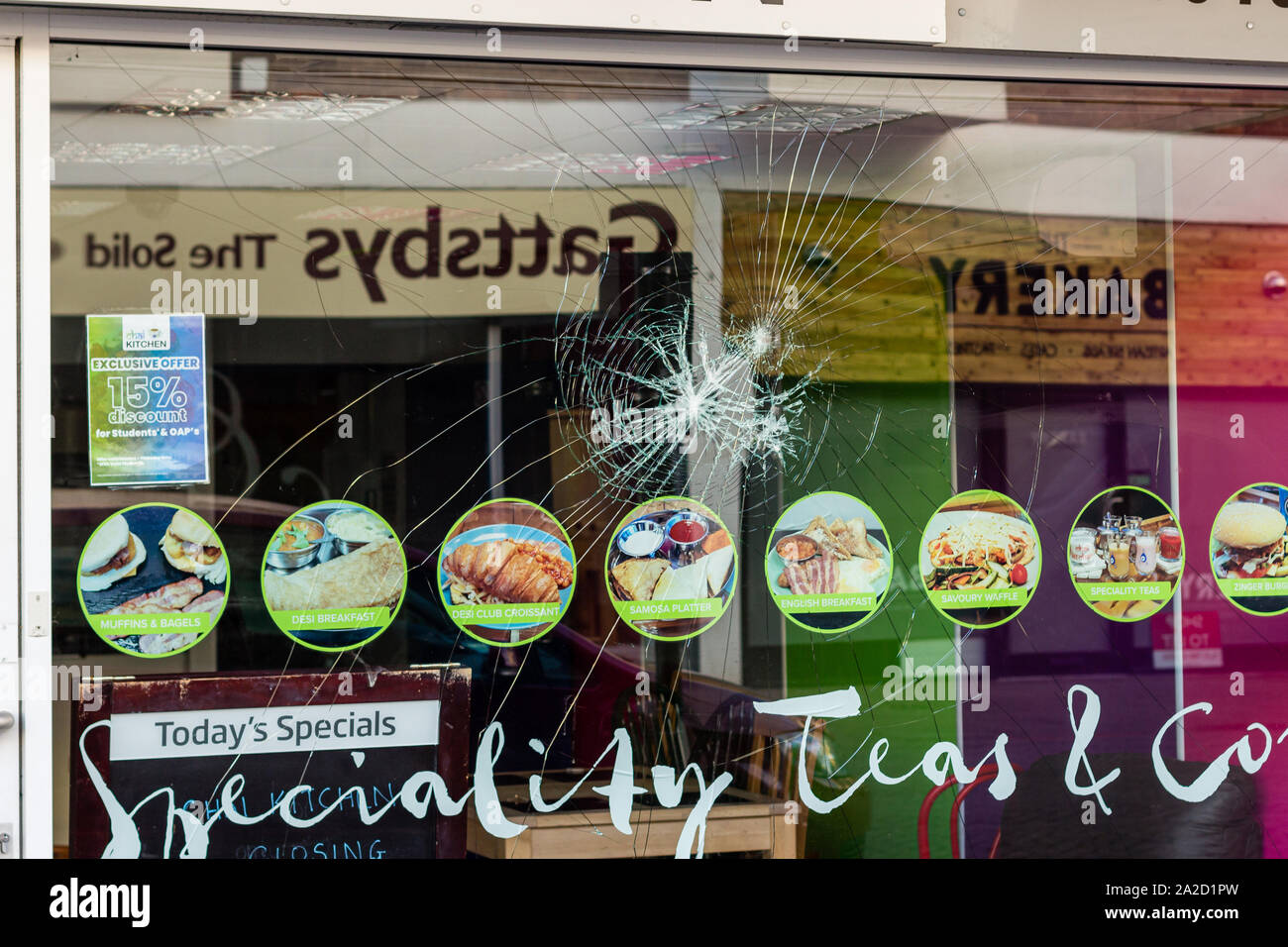Destroyed shop window hi-res stock photography and images - Alamy