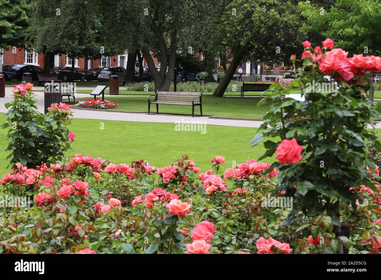 Park Square, Leeds, UK - Georgian public square with rose garden Stock ...