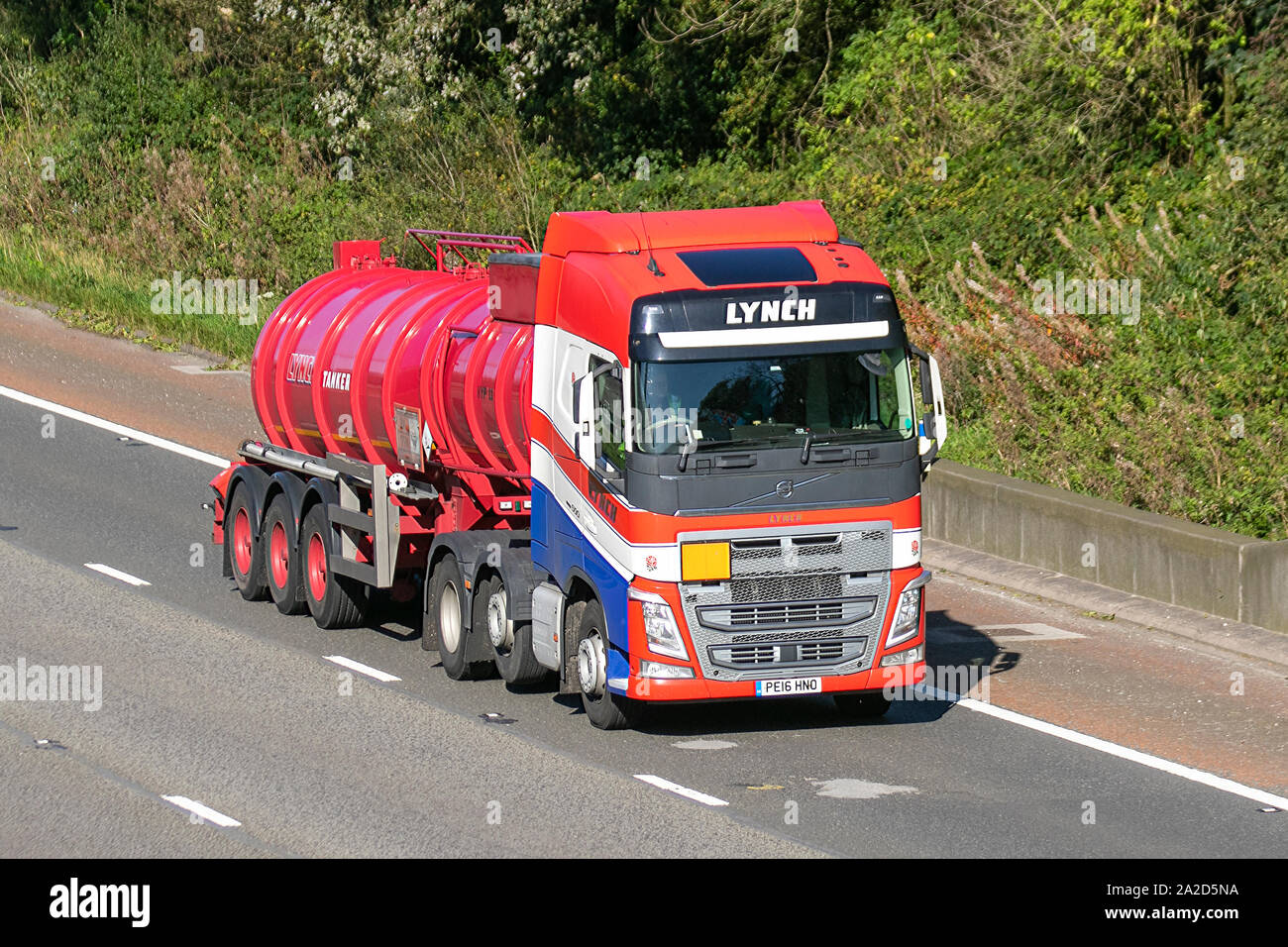 LYNCH Heavy bulk Haulage delivery trucks, tanker haulage, lorry ...