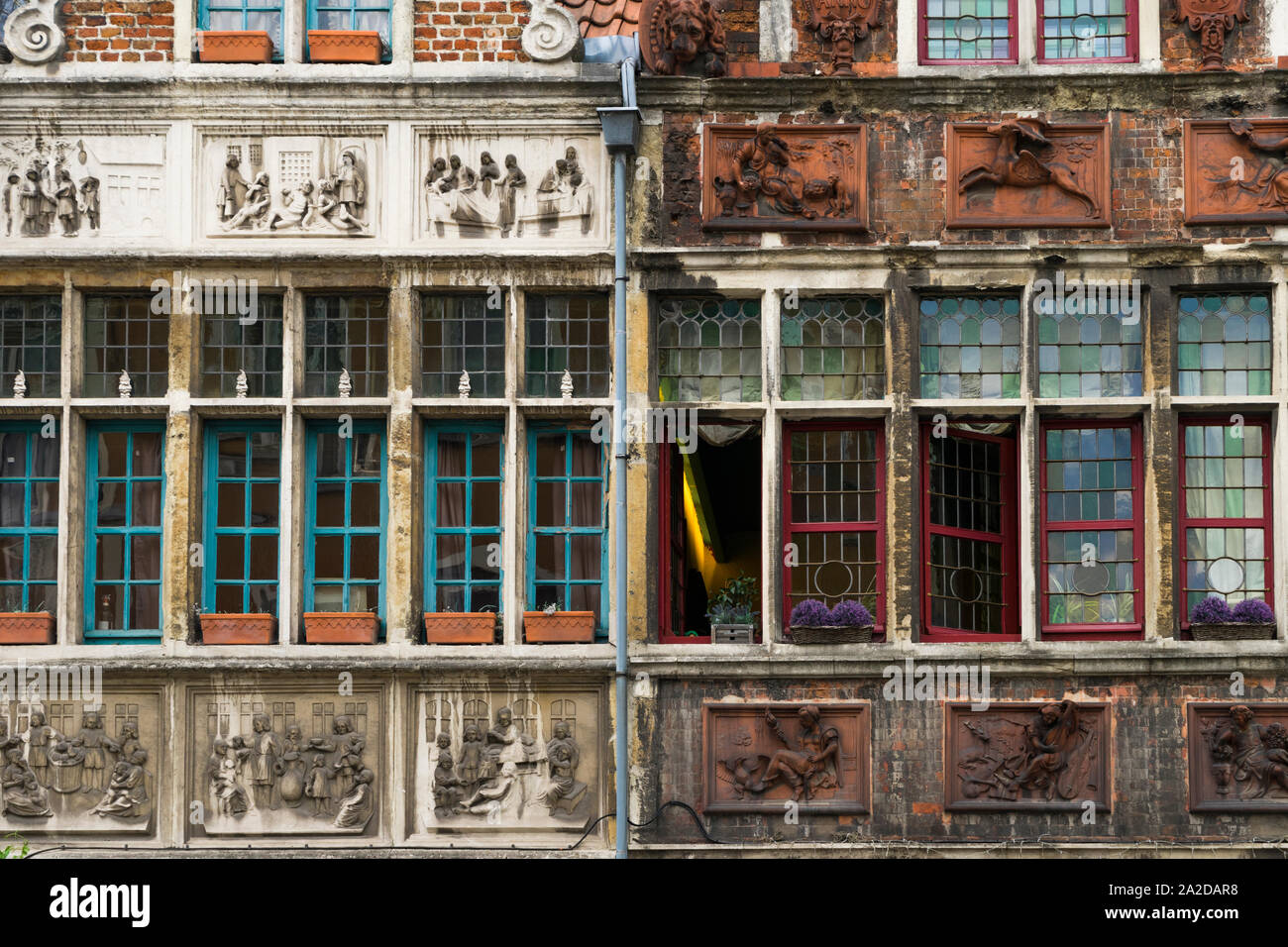 Coloured windows hi-res stock photography and images - Alamy