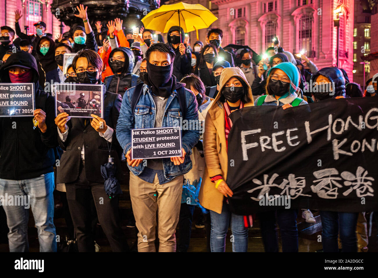 Free Hong Kong student protest, Piccadilly Circus, London, 1st October ...