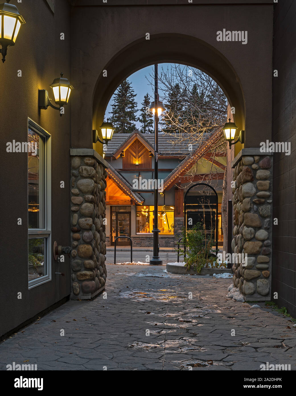 Shops of canmore hi-res stock photography and images - Alamy