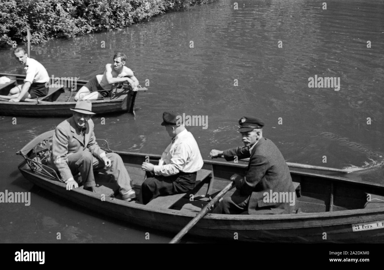 Der österreichische Schauspieler Paul Hörbiger wird bei einen ...