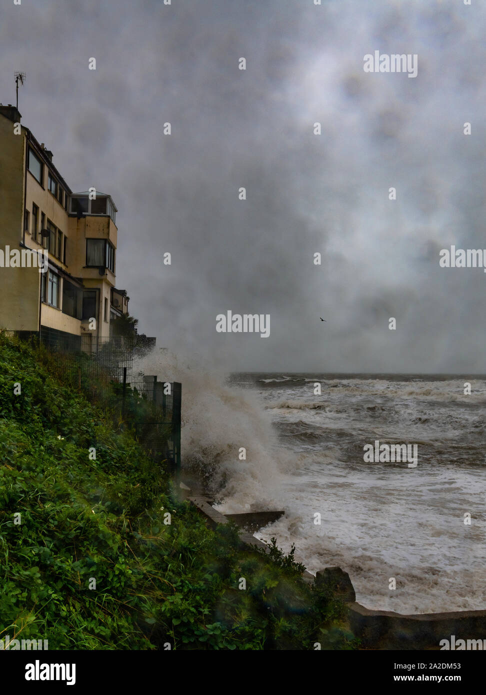 Storm dublin waves hi-res stock photography and images - Alamy
