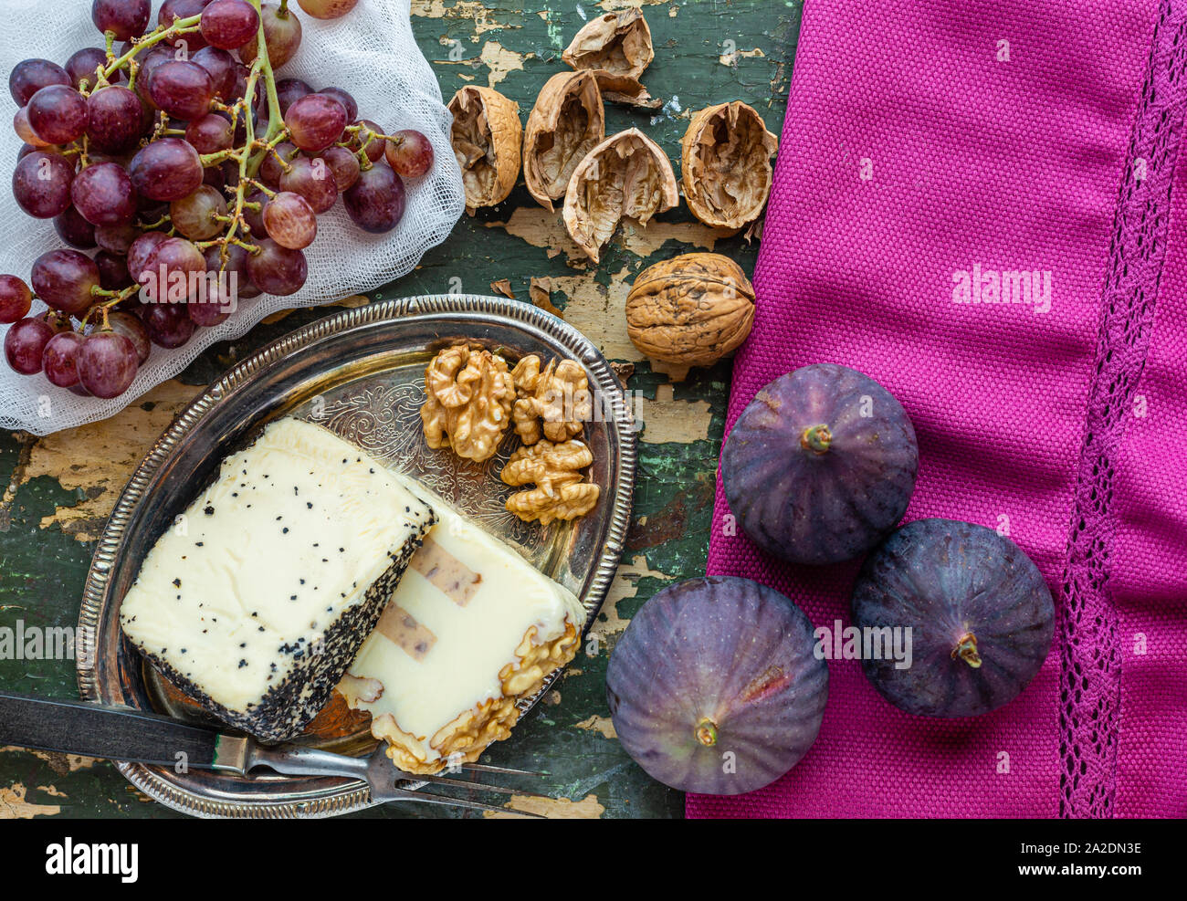 Cheese and figs. A tasty starter. Snack before dinner. Fresh figs ...
