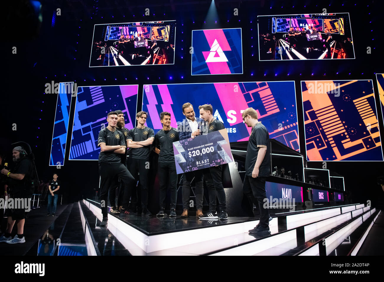 Professional video gamer check hi-res stock photography and images - Alamy