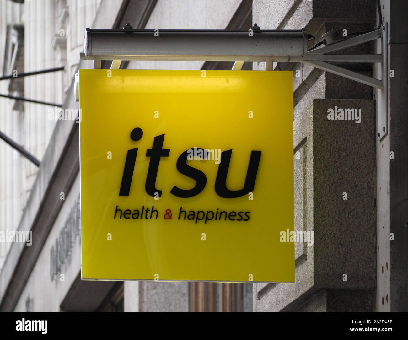 Itsu logo hi-res stock photography and images - Alamy