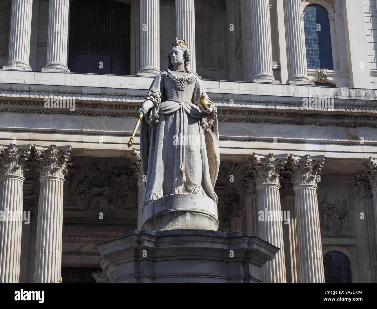 LONDON, UK - CIRCA SEPTEMBER 2019: Queen Anne statue in front of St ...